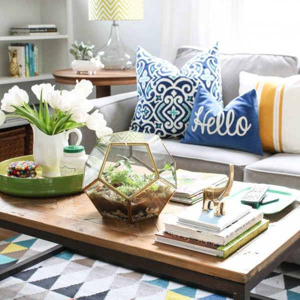 Clear Your Coffee Table Clutter - Ciseal